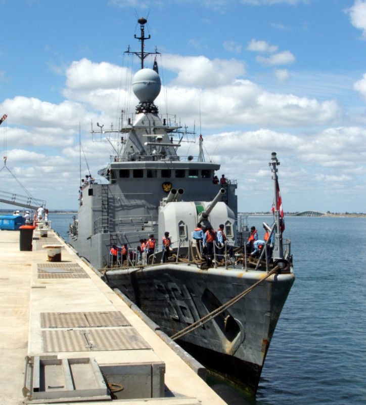 Bofors 120mm - Meriam Kaliber Terbesar di Kapal Perang TNI AL