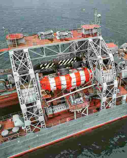 RFS Kommuna - Salvage/Rescue Ship Berusia Satu Abad, Dikerahkan ke ...