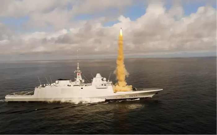 First Kill, Rudal Aster 15 dari Frigat FREMM AL Perancis Tembak Jatuh Drone Kamikaze di Laut Merah