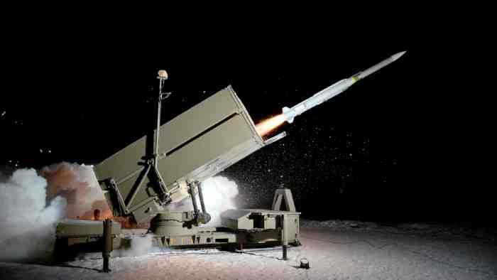 Raytheon dan Kongsberg Tuntaskan Uji Peluncuran Perdana Rudal AMRAAM-ER ...