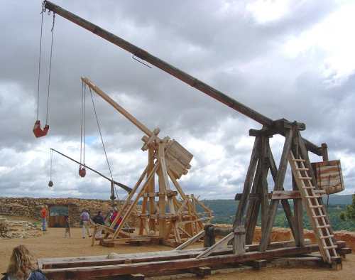 Di Luar Nalar, Pasukan Israel Gunakan Trebuchet di Perbatasan Lebanon ...